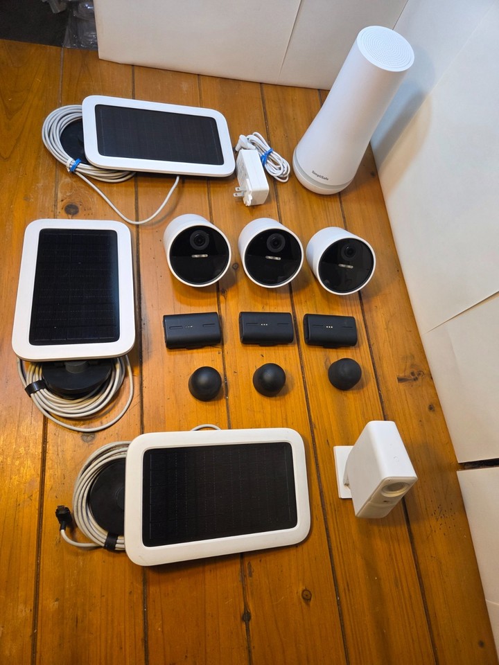 SimpliSafe Security System 4 Cameras Base Station Solar Chargers | eBay