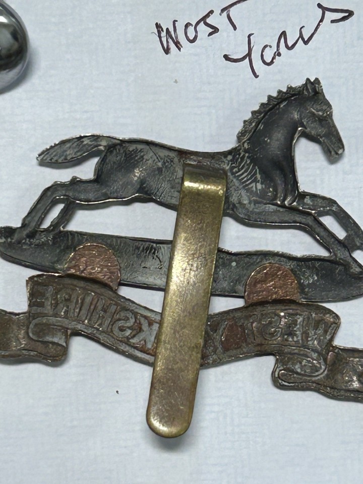 British Military Cap Badges Manchester Reg 1st Vol West Yorkshire Etc ...