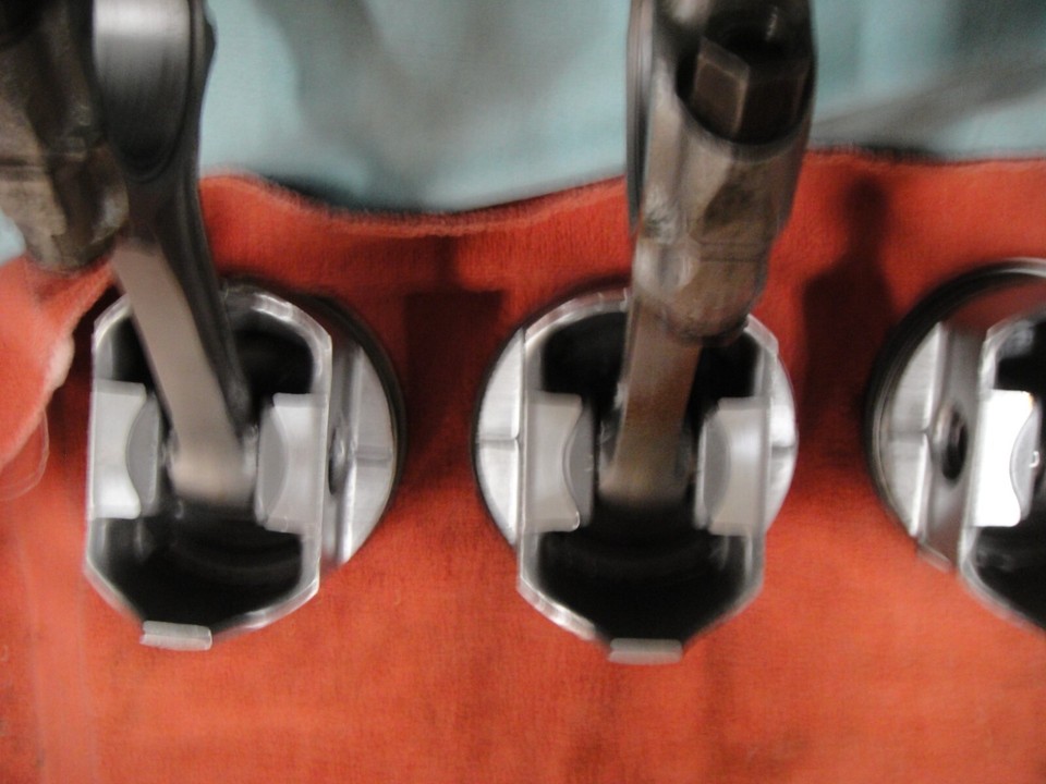 BBC 10.5:1 Pistons and Dimple Rods. Piston Part # L2240N 30over | eBay