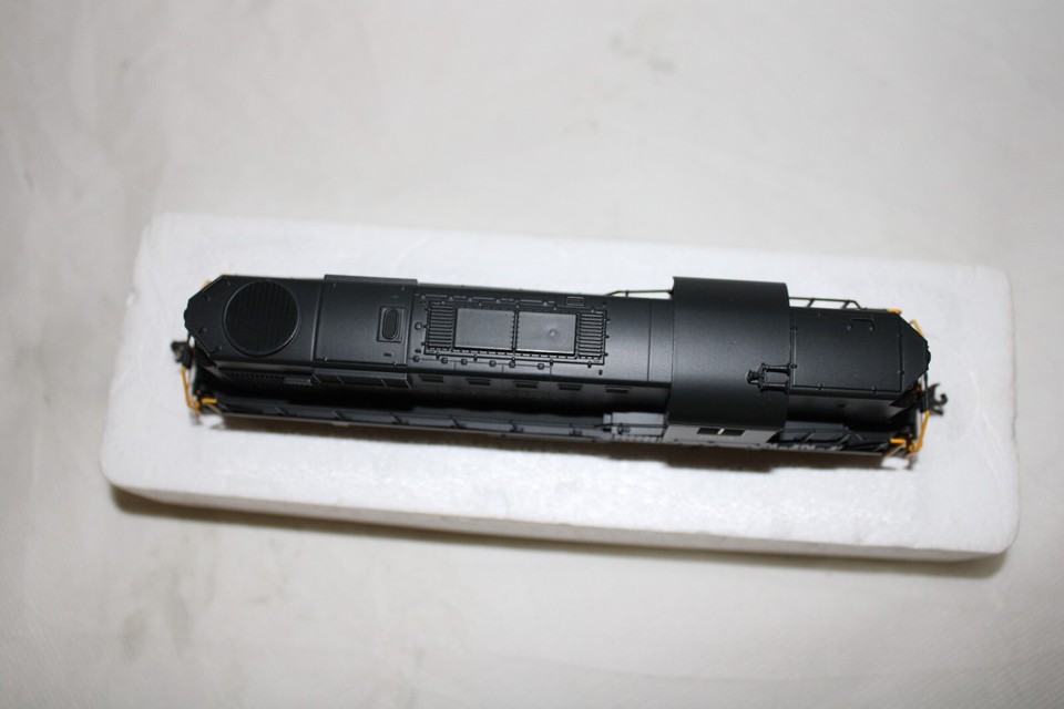 ATLAS HO SCALE PRR RS-11 DIESEL LOCOMOTIVE DCC READY???? LNIB TESTED ...