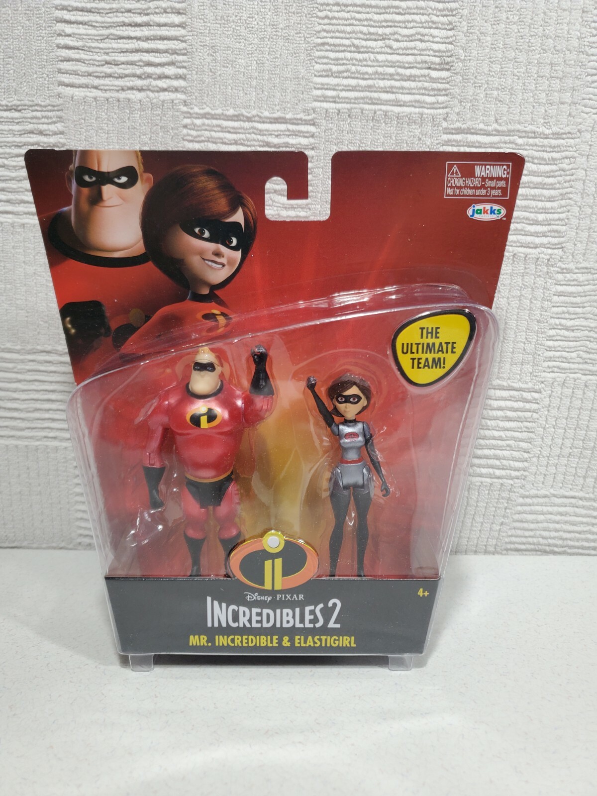 The Incredibles Mr Incredible And Elastigirl