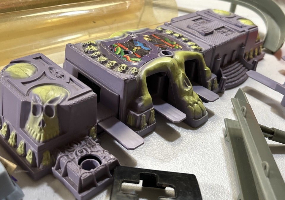 Vintage 1995 MICRO Hot Wheels Nightmare Alley Race Track | eBay