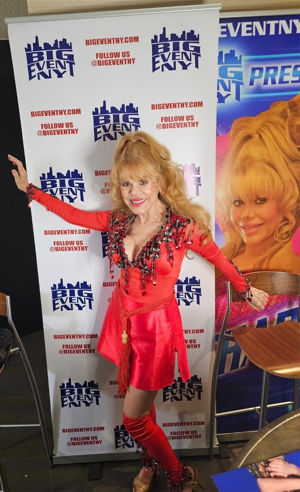 ~~ CHARO Authentic Hand-Signed "Cuchi~Cuchi ~ ICON" 8x10 Photo (JSA COA ...