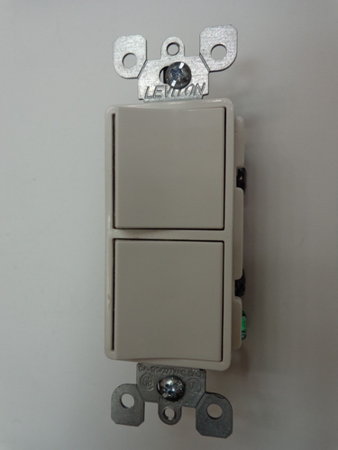 Leviton 5634-W 15 Amp 120/277 Decora Single-Pole AC Combination Switch ...