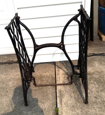 1881 CAST IRON SINGER TREADLE SEWING MACHINE BASE FOR TABLE BASE FREE ...