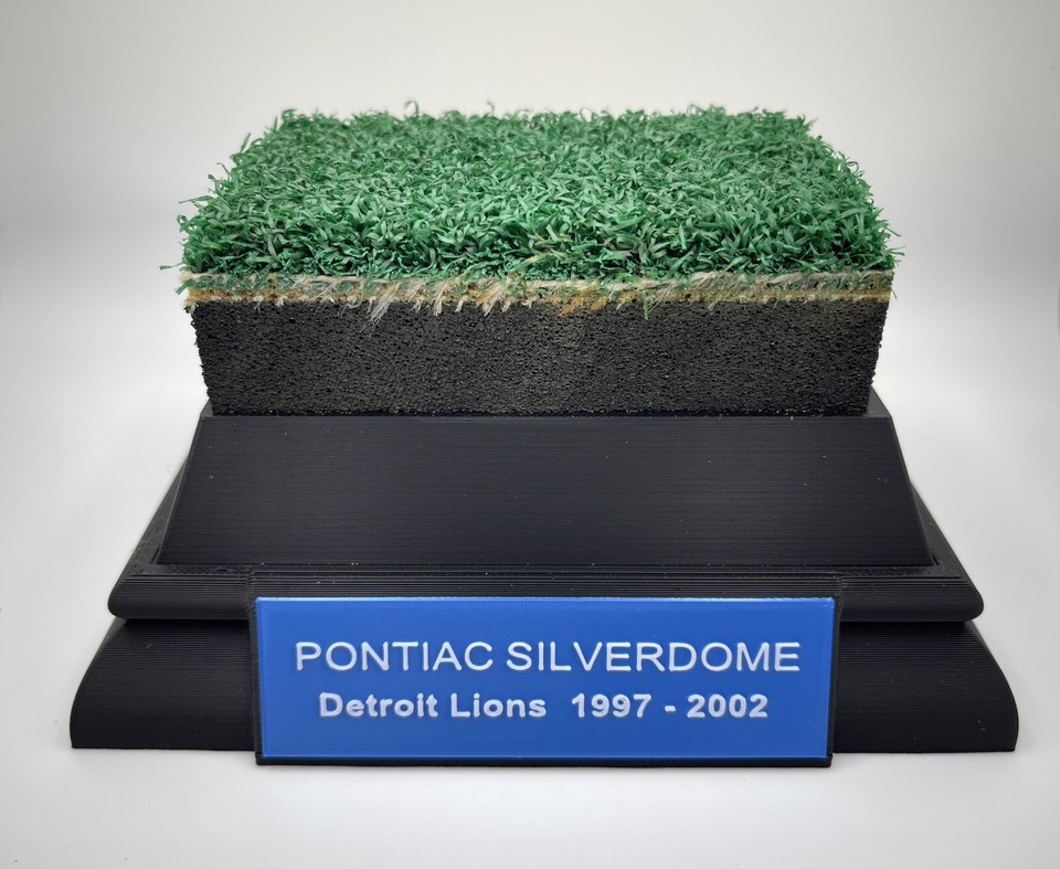 DETROIT LIONS GAME USED PONTIAC SILVERDOME TURF 97 Barry Sanders 2000 ...