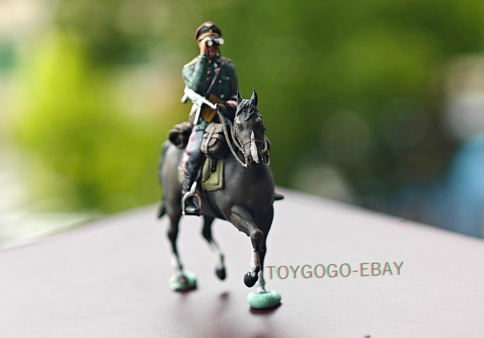 1/72 WWII German Officer Horseback with BinocularsObserving Battlefield ...