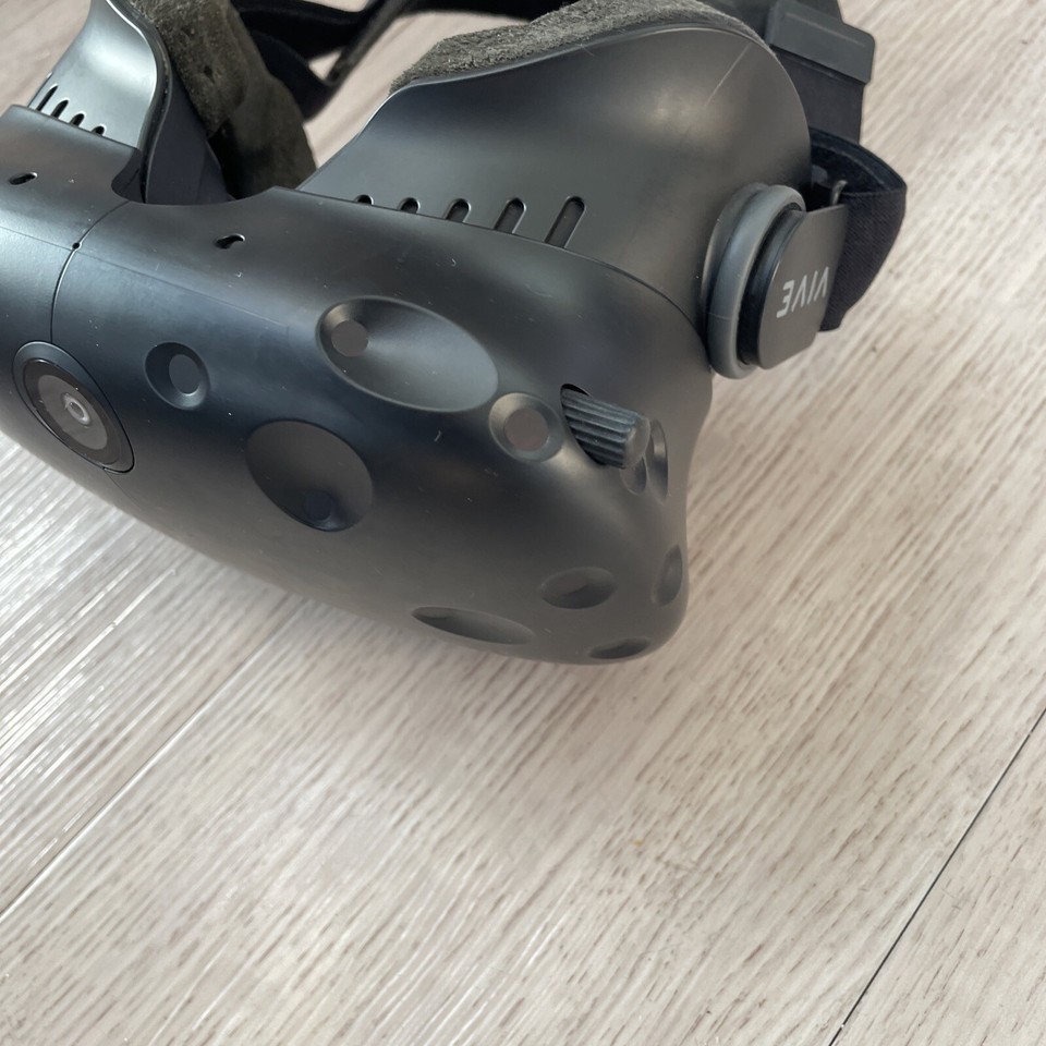 HTC Vive - Virtual Reality (VR) Headset only 821793048235| eBay