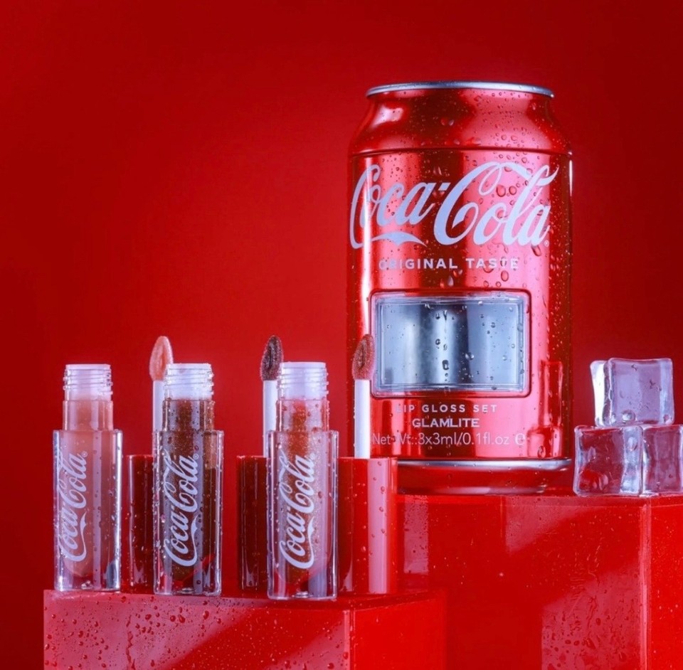 BRAND NEW LIMITED EDITION GlAMLITE COCA COLA PR MAKEUP SET | eBay