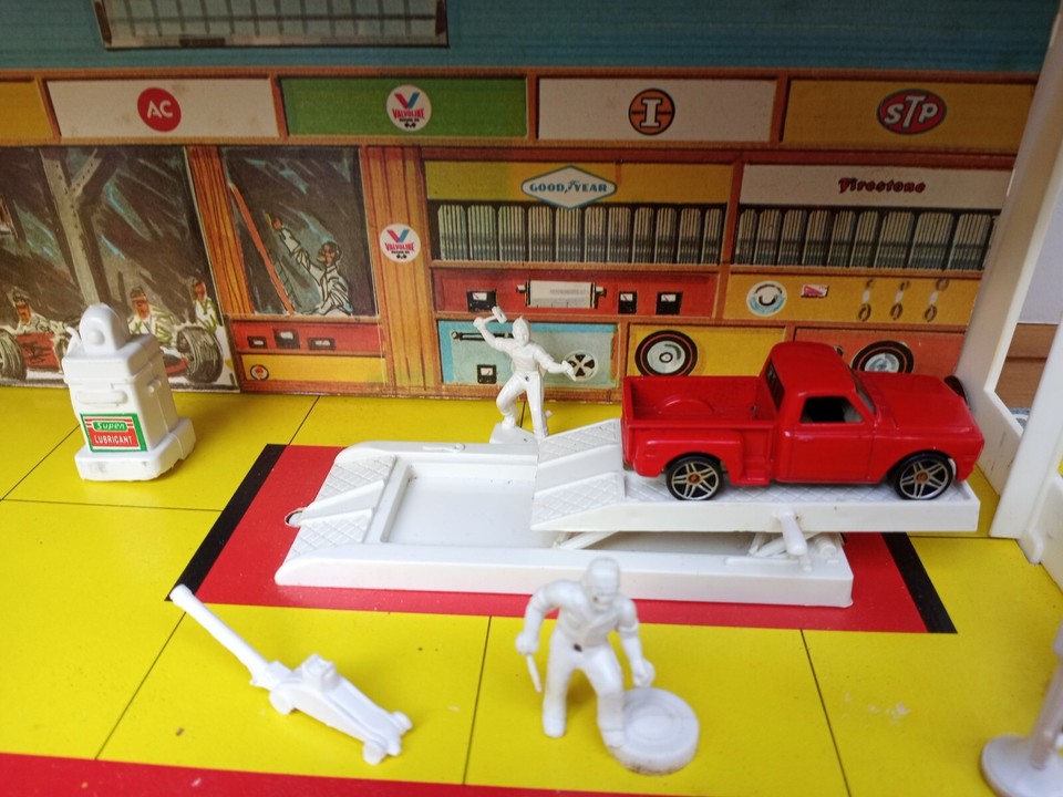 Rare Vintage 1970 Brumberger raceway Pit Stop Playset use w/ hotwheels ...