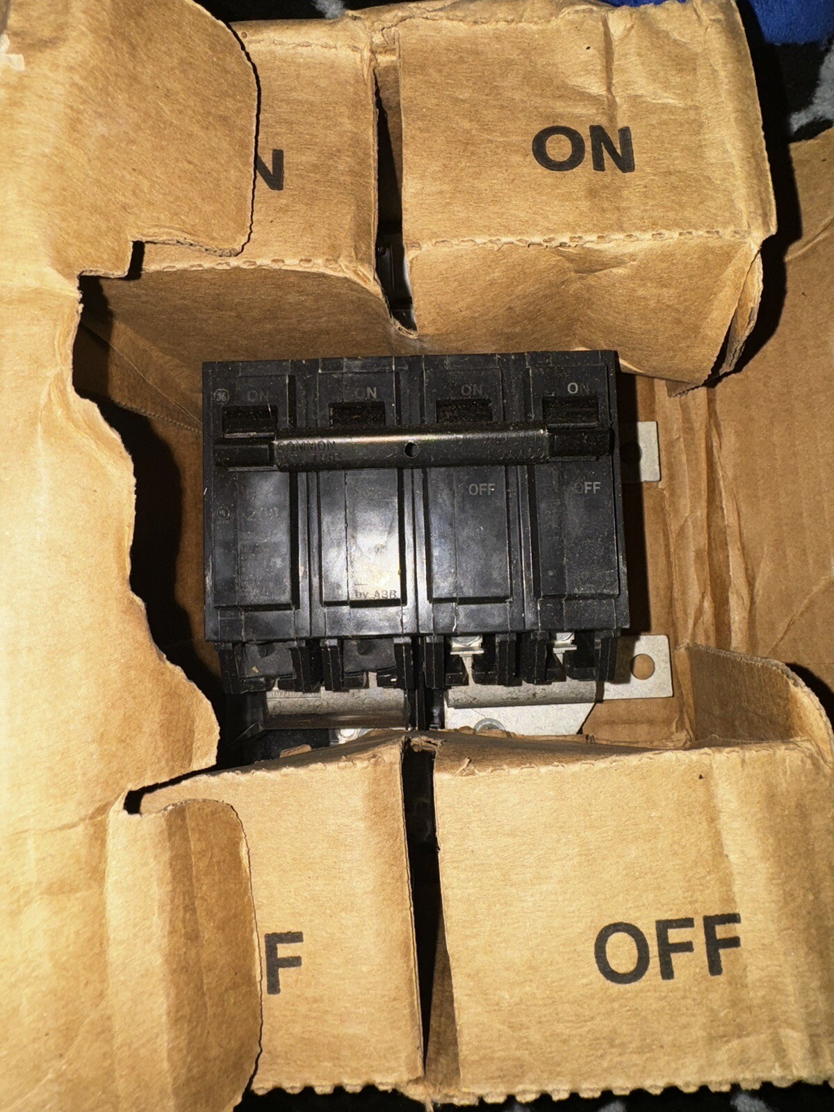 GE THQMV100D Bolt-On 100-Amp 2-Pole Main Circuit Breaker (120/240V ...