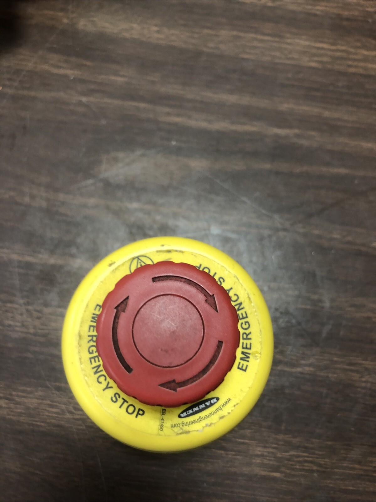 Banner SSA-EB1PLXR-12ECQ8 Emergency Push Twist Button Station 12-30 VDC ...