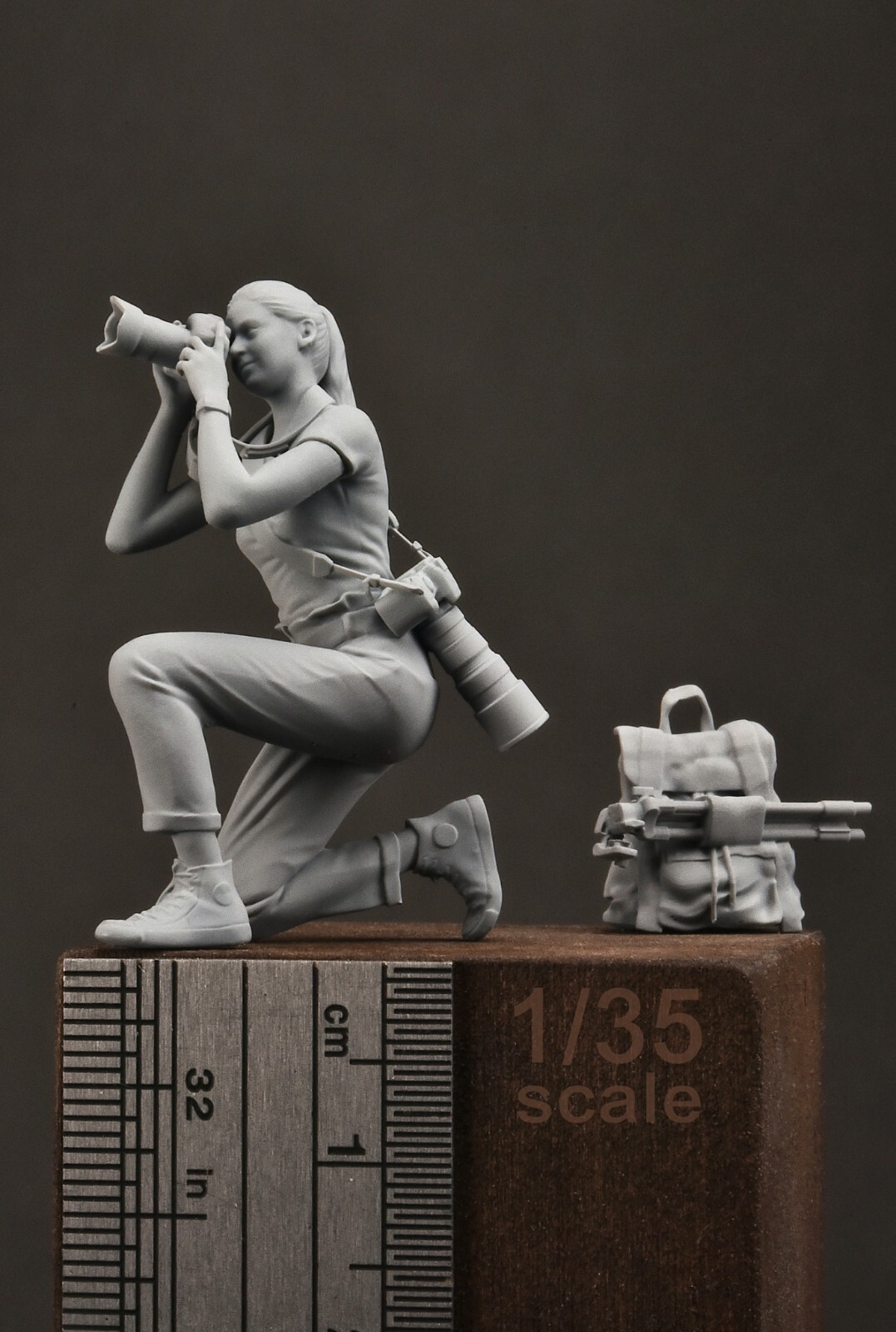 1/48, 1/35, 1/32, 1/24 Photographer female-R24 series unpainted by R2 ...