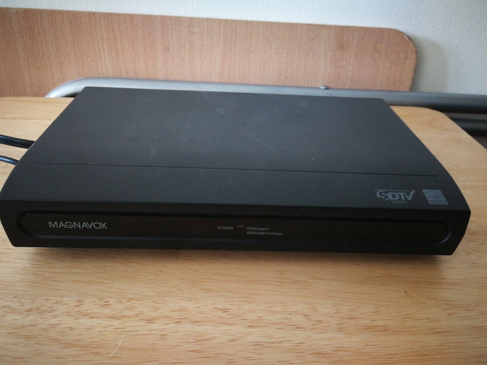 Magnavox DTV digital to analog converter model number TB100MW9 ...