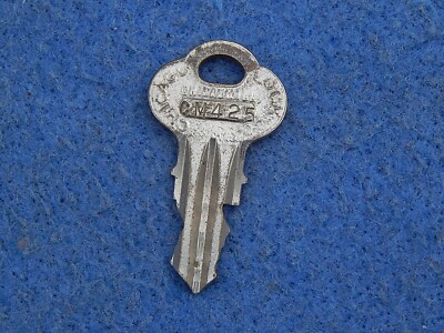 vintage coin op key: Chicago Lock key CM 425 | eBay