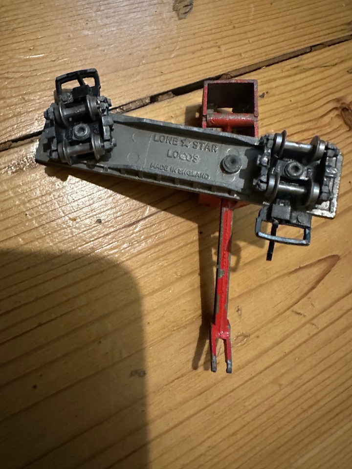 Vintage Lone Star Locos Train Set with 3 Carriages including Crane Arm ...