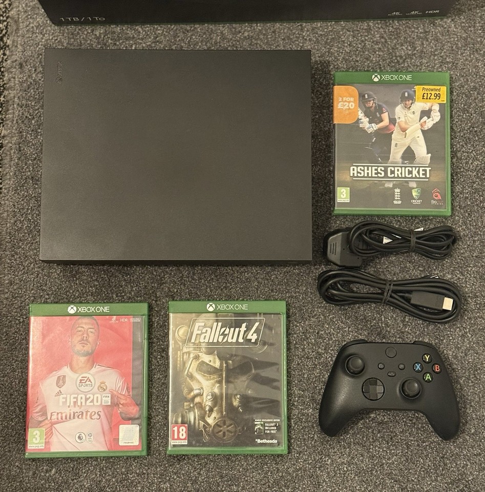 Xbox One X 1Tb console Boxed With Black Series X controller 3 games ...