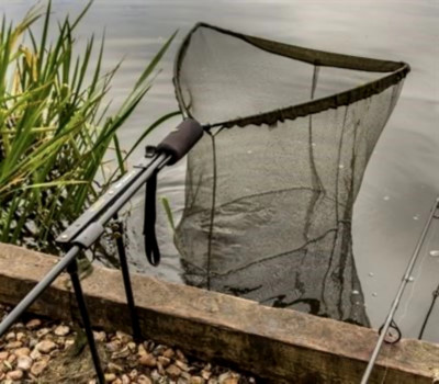 Wychwood Net Station Carp Fishing Net Holder for 36" 42" 50" Landing ...