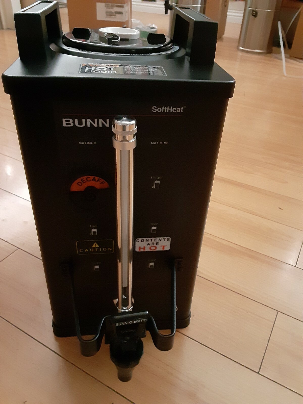 Bunn SH COFFEE SERVER 1.5 gal AND HEATING STAND 120 volts NEW IN Box's ...