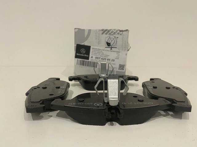 Genuine Mercedes-benz C-class W204 Rear Brake Pads With Sensor ...