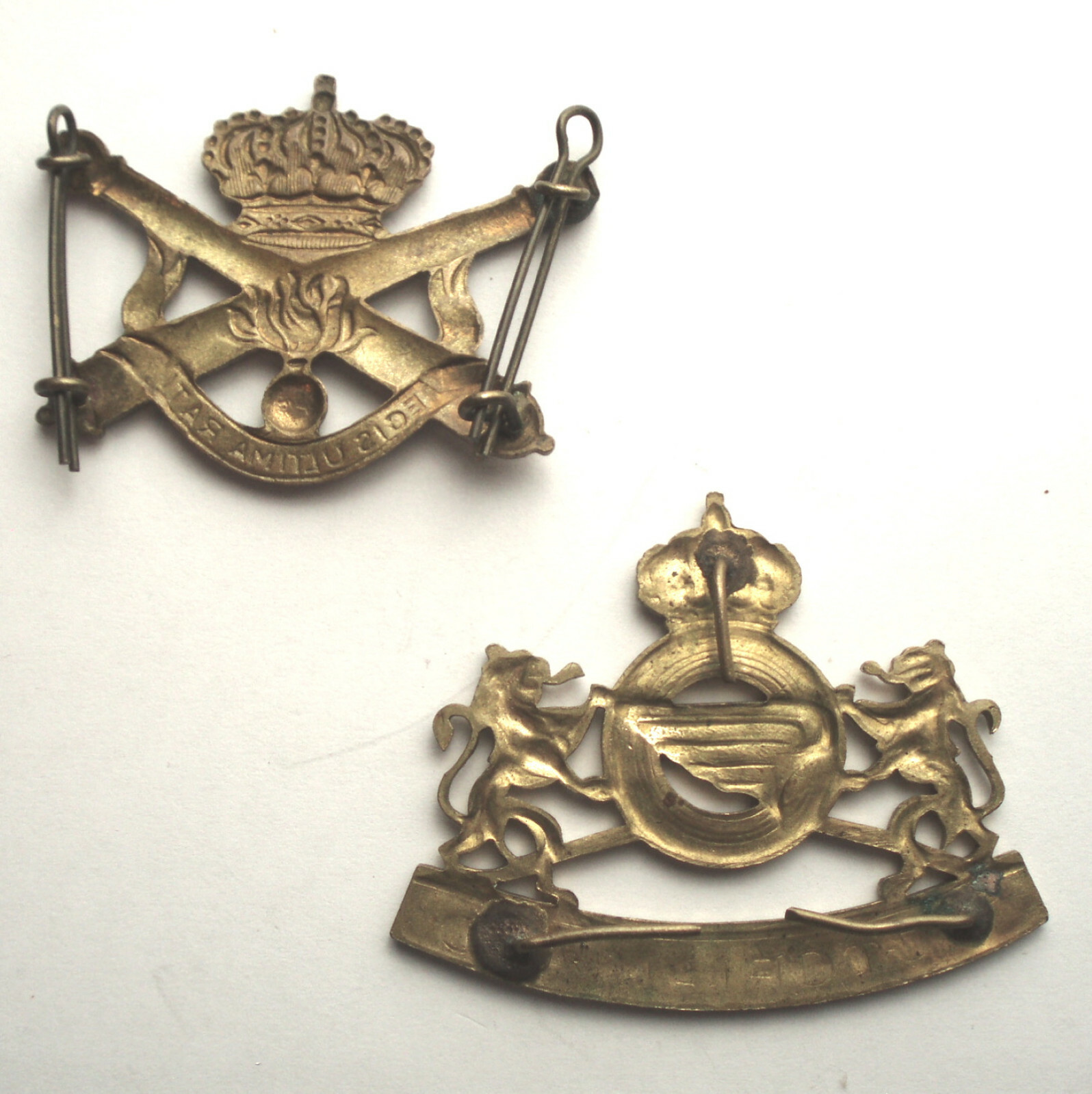 BELGIAN Military 2 Cap Badges BEGIS ULTIMA RATIO & VICTORIAM ALO. B14 ...