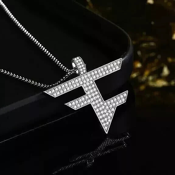 1.00Ct Round Cut Lab Created Diamond Beauty Faze Pendant 14K White Gold ...