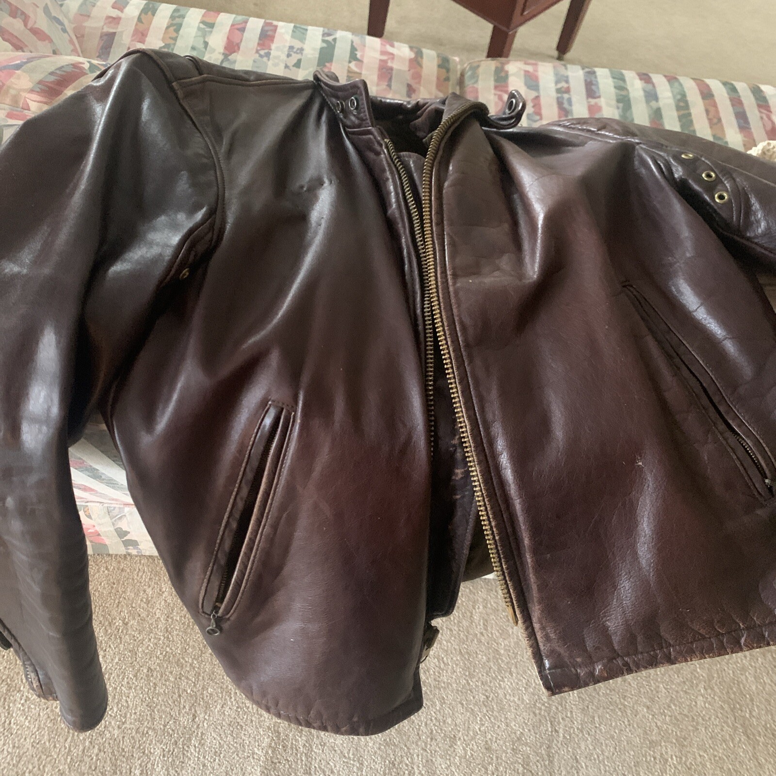Mens size 42 vintage brown leather biker jacket - Gem
