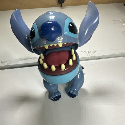 Disney Park Exclusive Lilo & Stitch Attacks! Action Figure Teeth Bite ...
