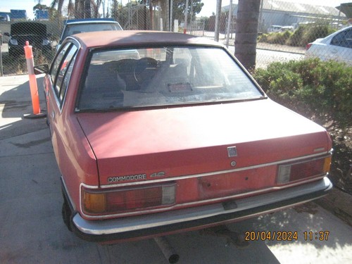 Holden Commodore VB V8 4 Speed - Parts Available - READ DESCRIPTION | eBay