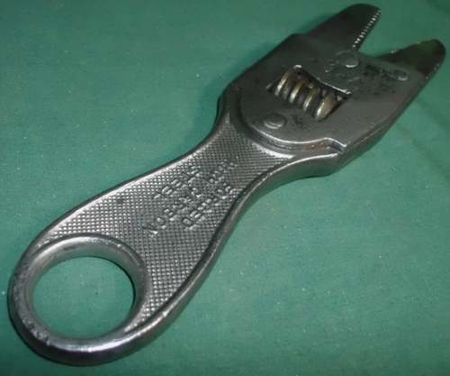 ANTIQUE Pat. 1903! Keen Kutter Adjustable Alligator Wrench 7" High ...
