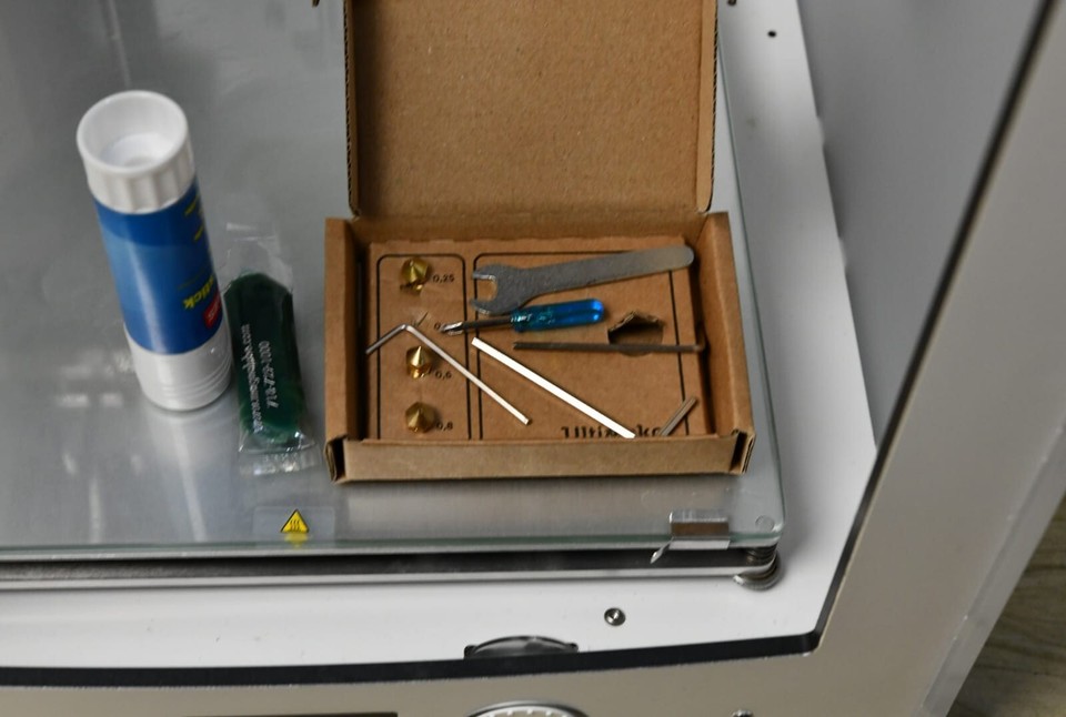 Ultimaker 2+ 3D Printer ABS Fused Filament Fabrication (FFF) 3D Printer ...