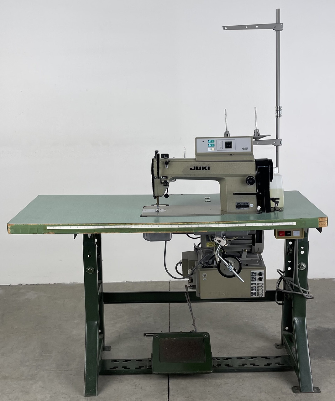JUKI DDL-5550-6 INDUSTRIAL SEWING MACHINE: sc-120 motor, nf7 oil |099 ...