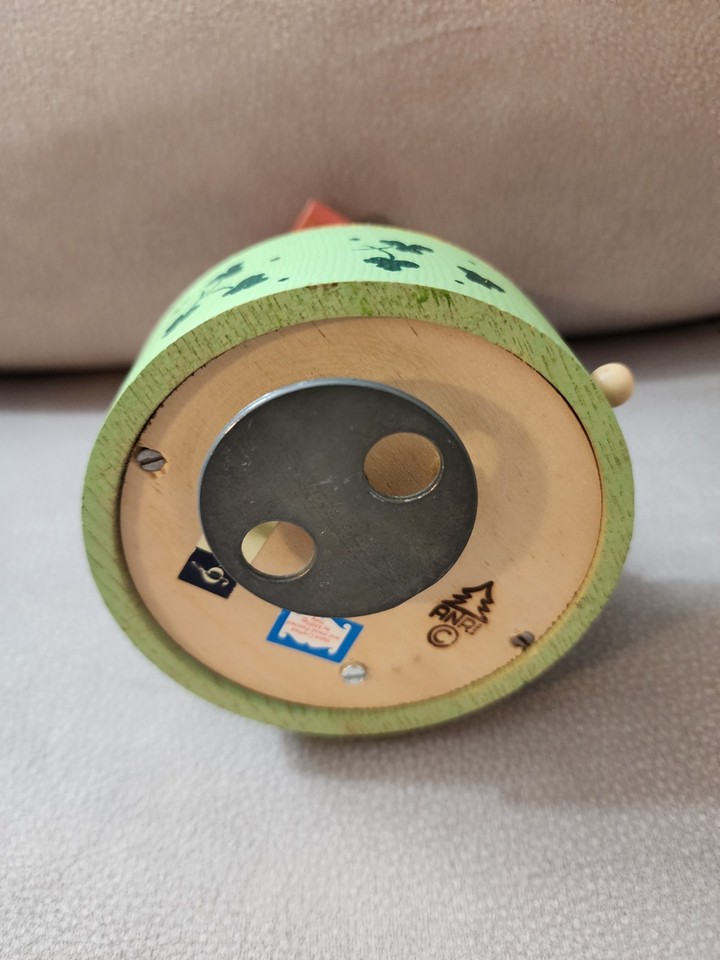 Vintage 1960s ANRI Danny Boy Music Box with Shamrocks Turning Feature ...