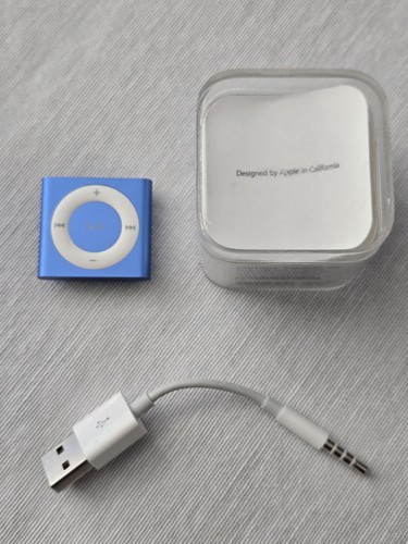 Apple A1373 iPod Shuffle 4th Generation 2GB iPod MP3 Player - BLUE ...
