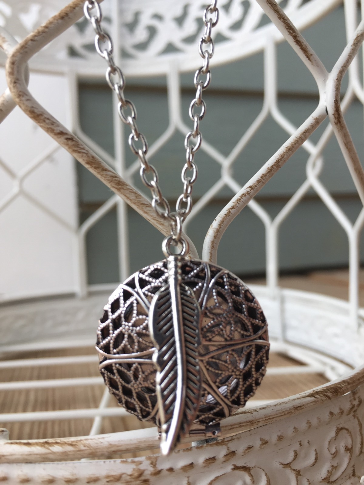 ANTIQUE SILVER FEATHER ESSENTIAL OIL DIFFUSER NECKLACE AROMATHERAPY ...