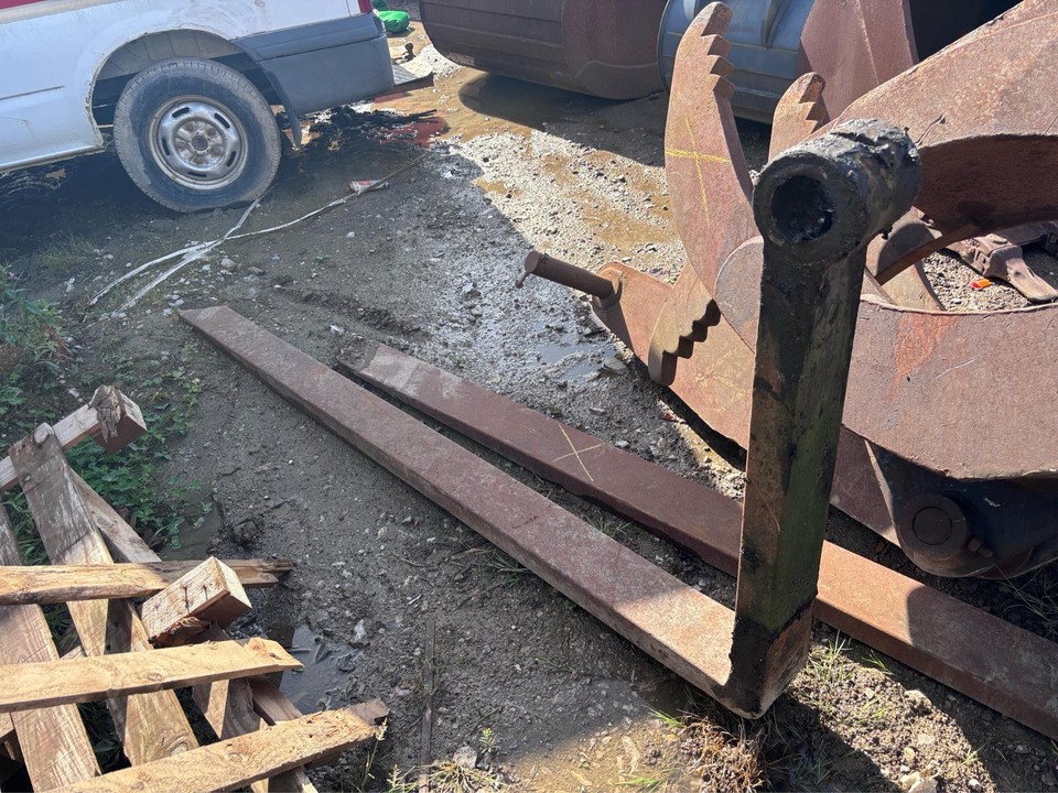 8 FOOT LONG PALLET FORKS TINES DIESEL FORKLIFT TRUCK GAS FORK LIFT ...