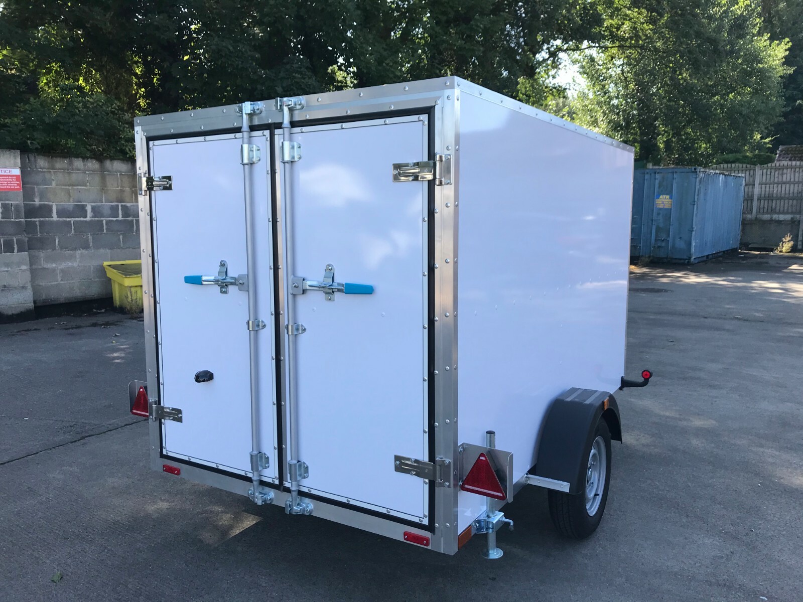 Teale Supalite 8 Aluminium Box Trailer 8 Ft 13" Wheels, Barn Doors, LED ...