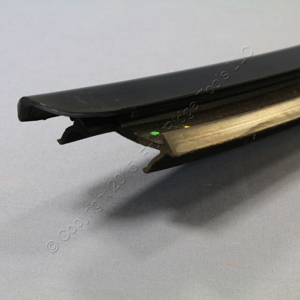 GM Outer Rear Right Door Window Glass Belt Weather Strip Moulding ...