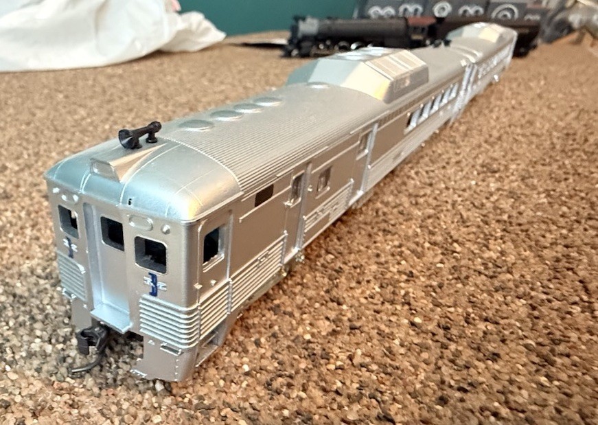 HO Scale Boston & Maine Budd RDC Rail Diesel Car Set RDC-1 RDC-3 ...