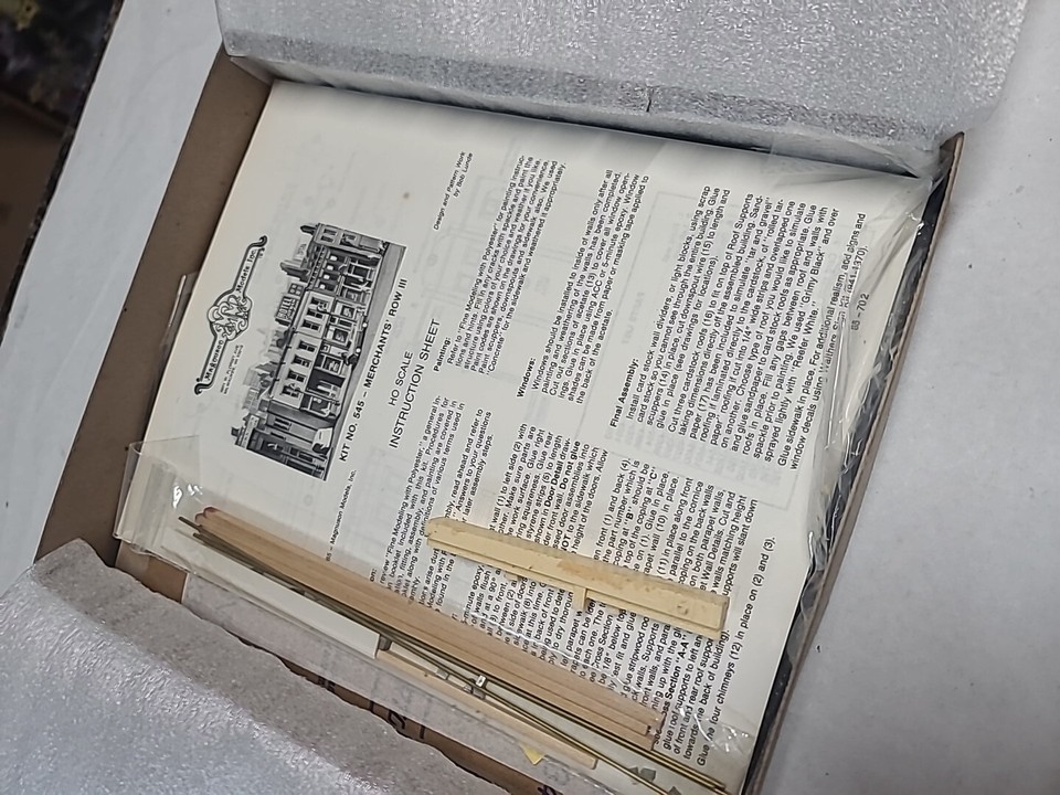 NOS Magnuson Models HO Scale Kit #439-545 Merchants Row III Shops Store ...