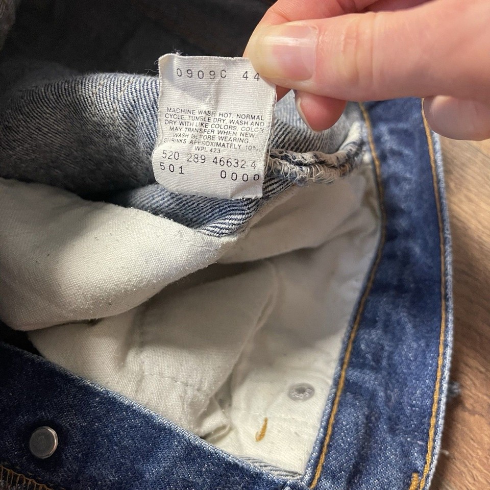 Vintage Levi’s 501 Jeans Paper Tag Button Fly Made In The USA 33 X 22 ...