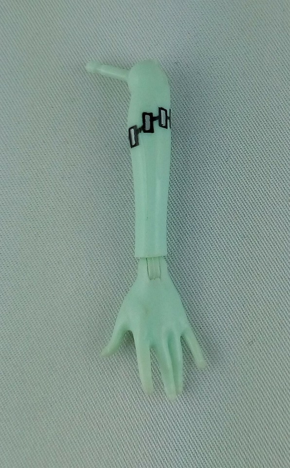 Monster High Teile Arm Bein Körper Kopf Hand Flossen Flügel Replacement ...