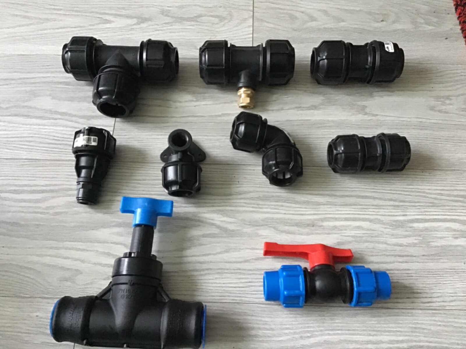 MDPE Philmac 32mm and 25mm straight,wall plate,bend,tee,reducer ...