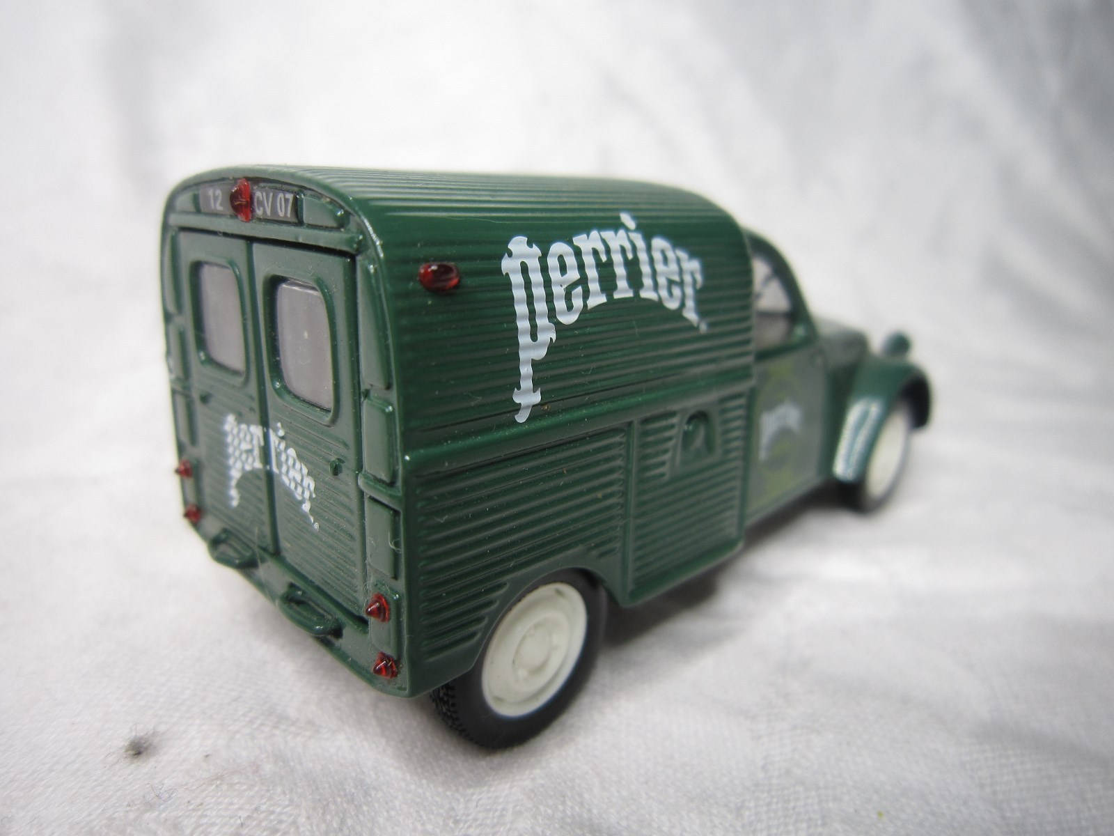 AE007 NOREV 1/43 CITROEN 2 CV AZU PERRIER PUBLICITAIRE EDITION PRESSE ...