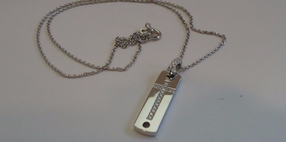 STERLING SILVER CROSS NECKLACE PENDANT W/ .75 cts LAB CREATED DIAMONDS ...