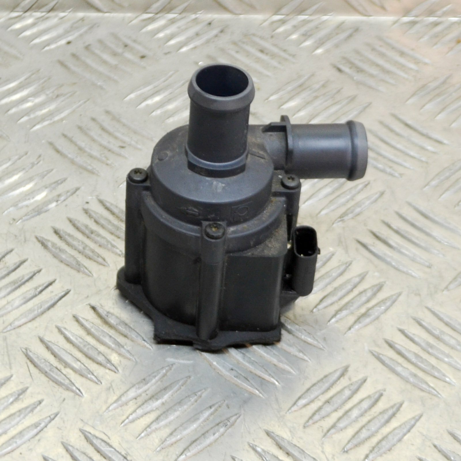 AUDI A4 B8 Auxiliary Water Pump 06H121601N 8K0819147A 3.0 Petrol 245kw ...