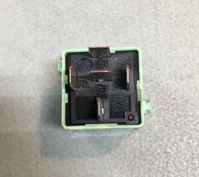 Range Rover L322 Relay Fuel Pump Starter Horn Accessory Power Green ...