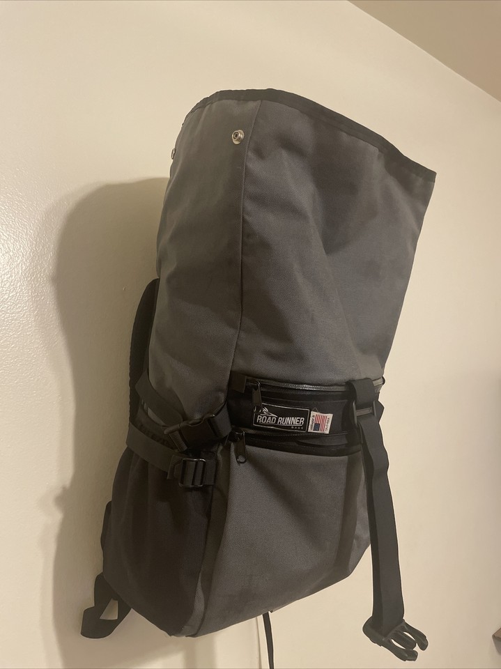 Road Runner Messenger Backpack Size Large | eBay