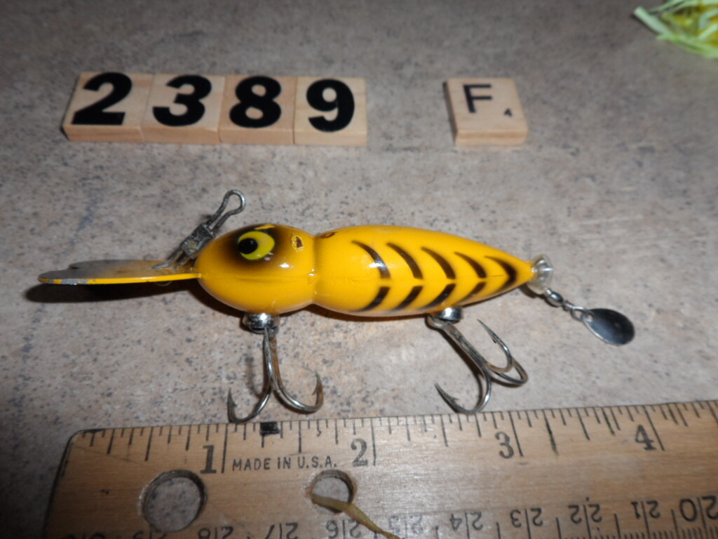 U2389 F WHOPPER STOPPER HELLBENDER FISHING LURE | eBay