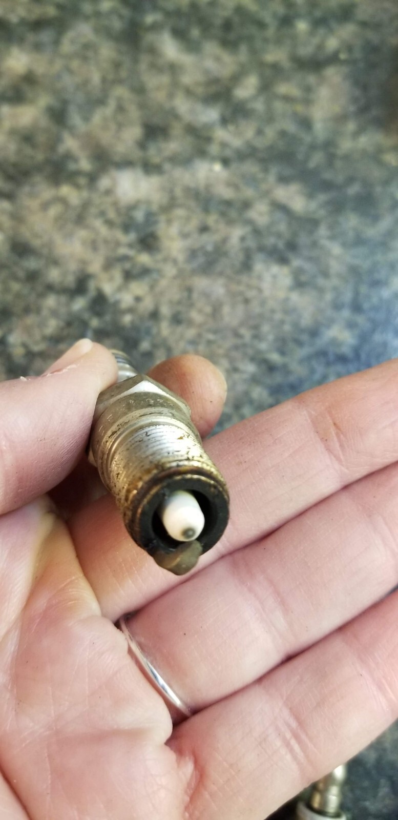 Open Box of 8 Bosch Platinum Spark Plugs HR8DPX ~ R6 748 (Lot 185) | eBay